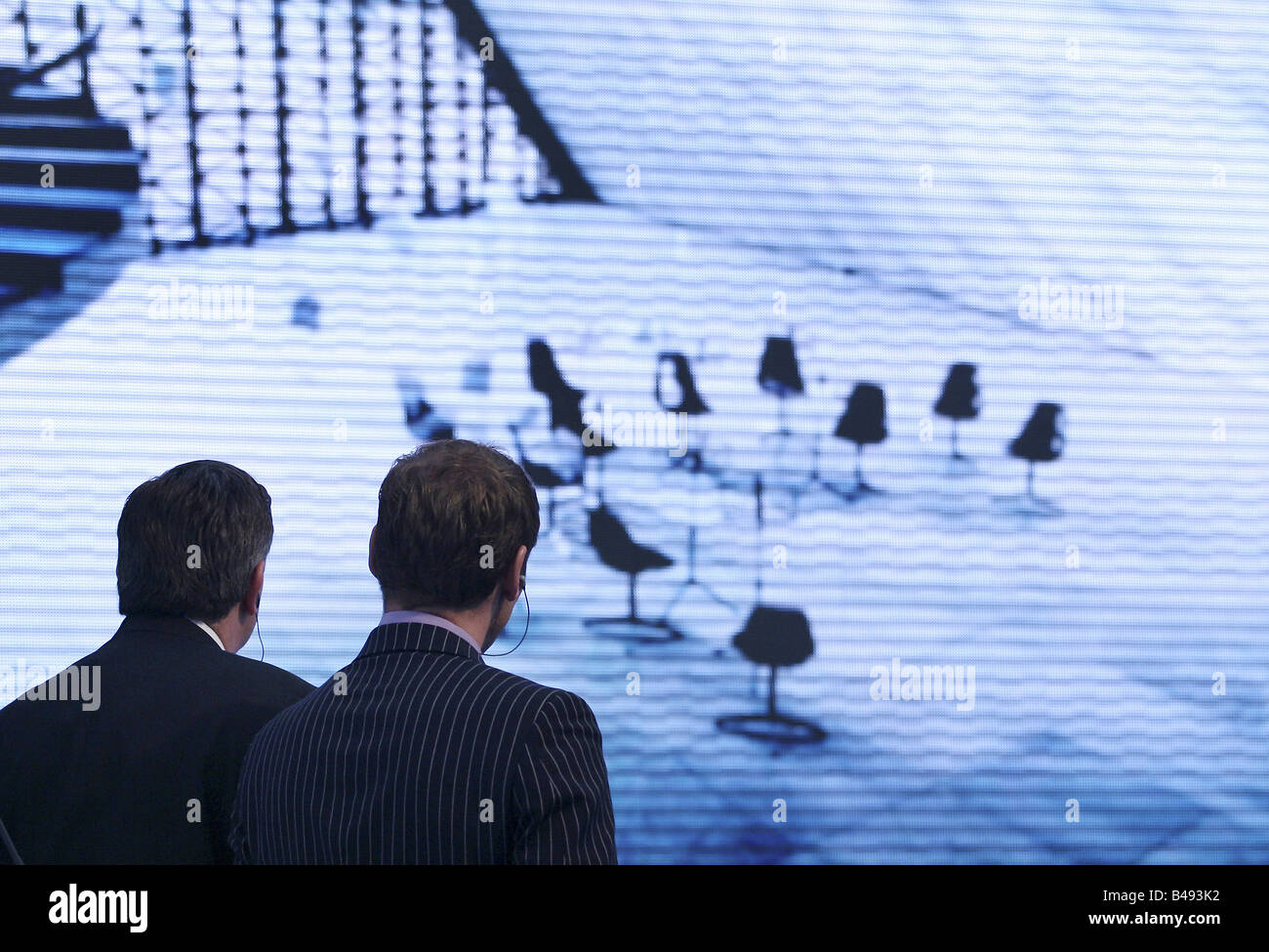 Big screen projection hi-res stock photography and images - Alamy