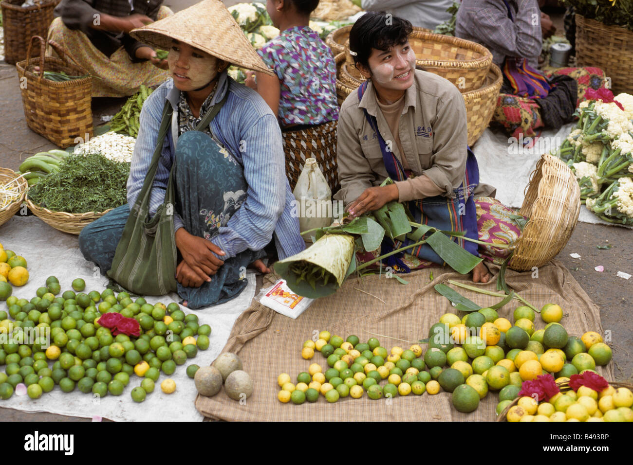 Myanmar Burma Mandalay market Stock Photo - Alamy
