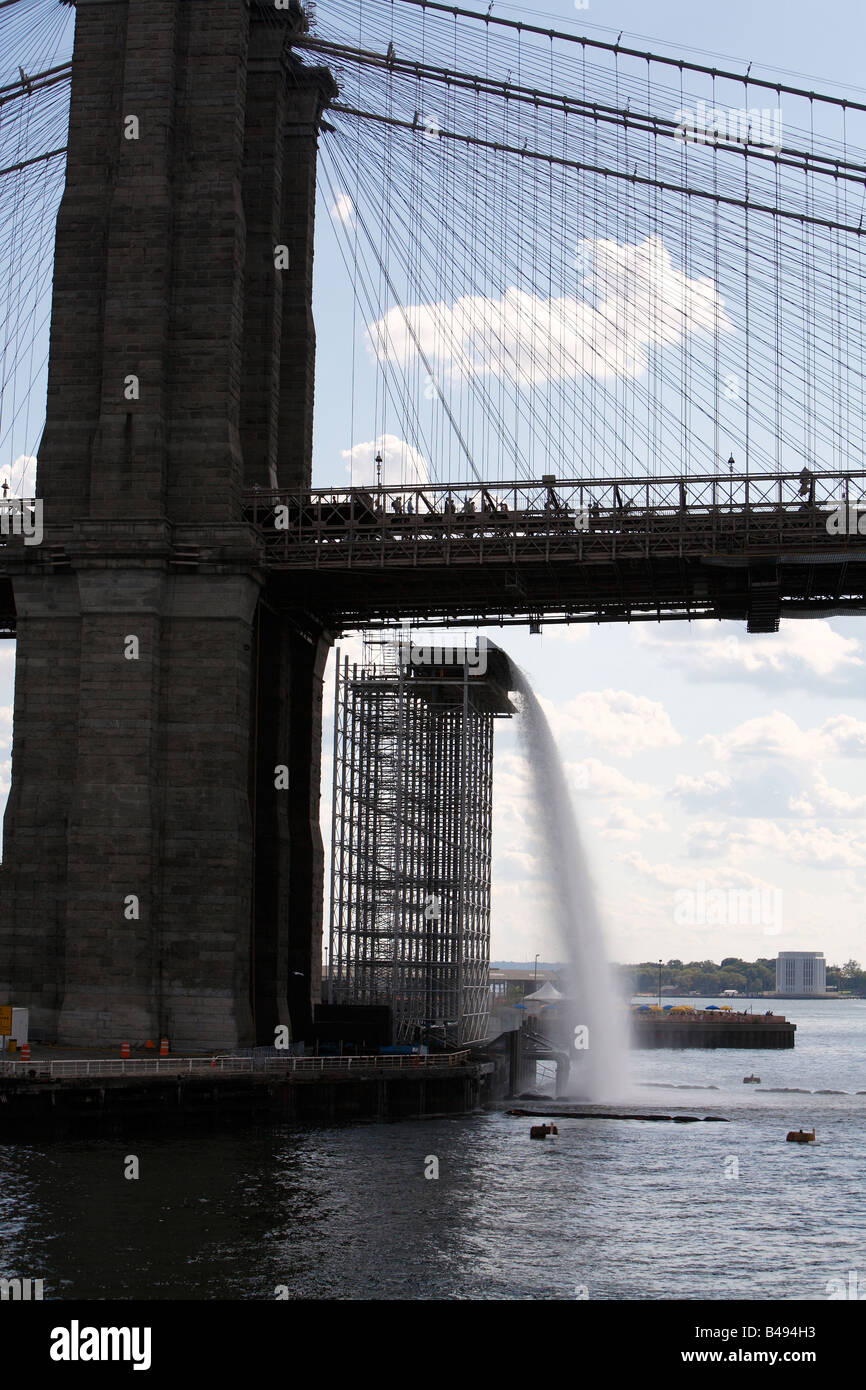 York city riverscape hi-res stock photography and images - Alamy