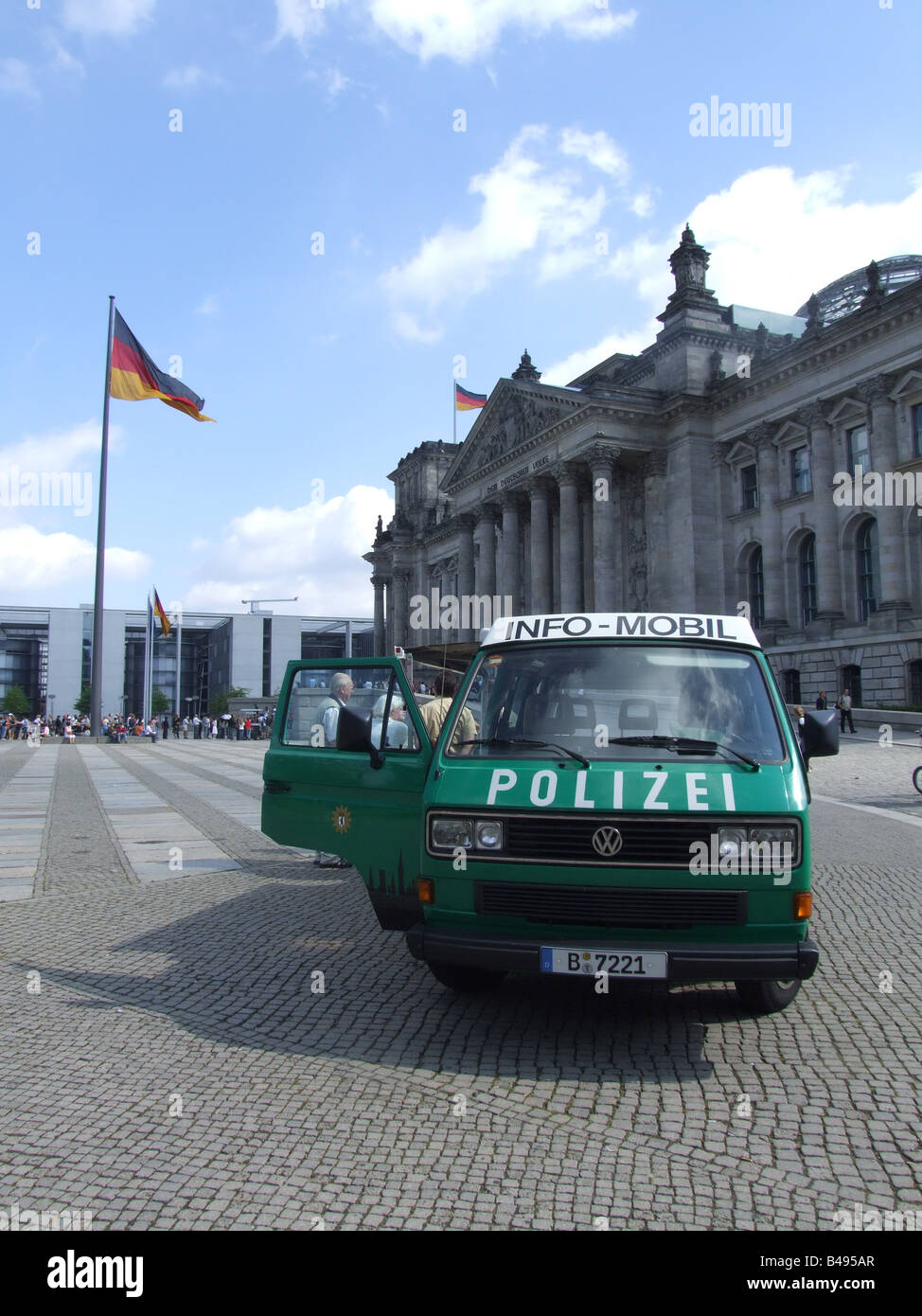 Berlin police car van polizei hi-res stock photography and images - Alamy