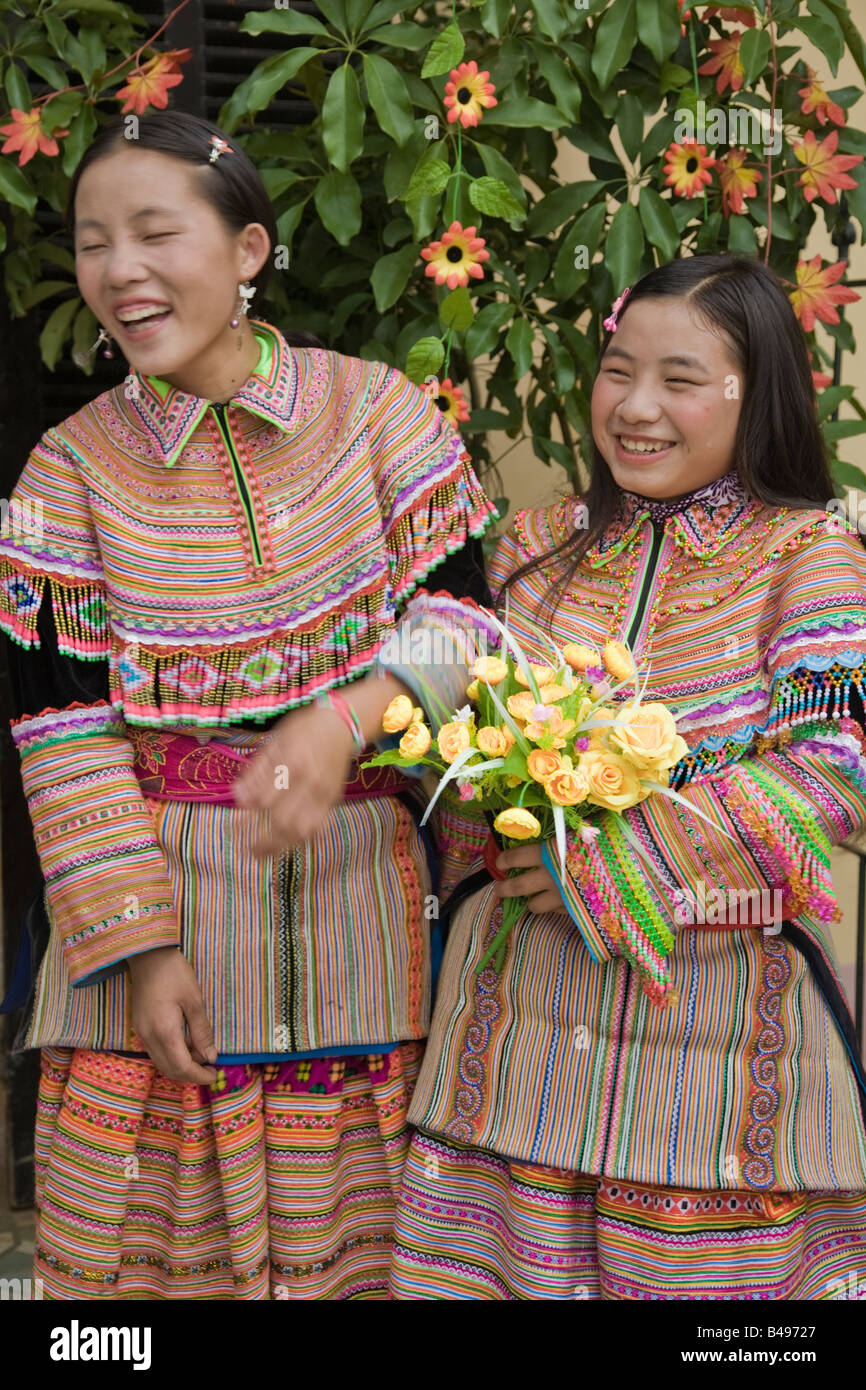 Flower Hmong Girls Laughing Stock Photo - Alamy