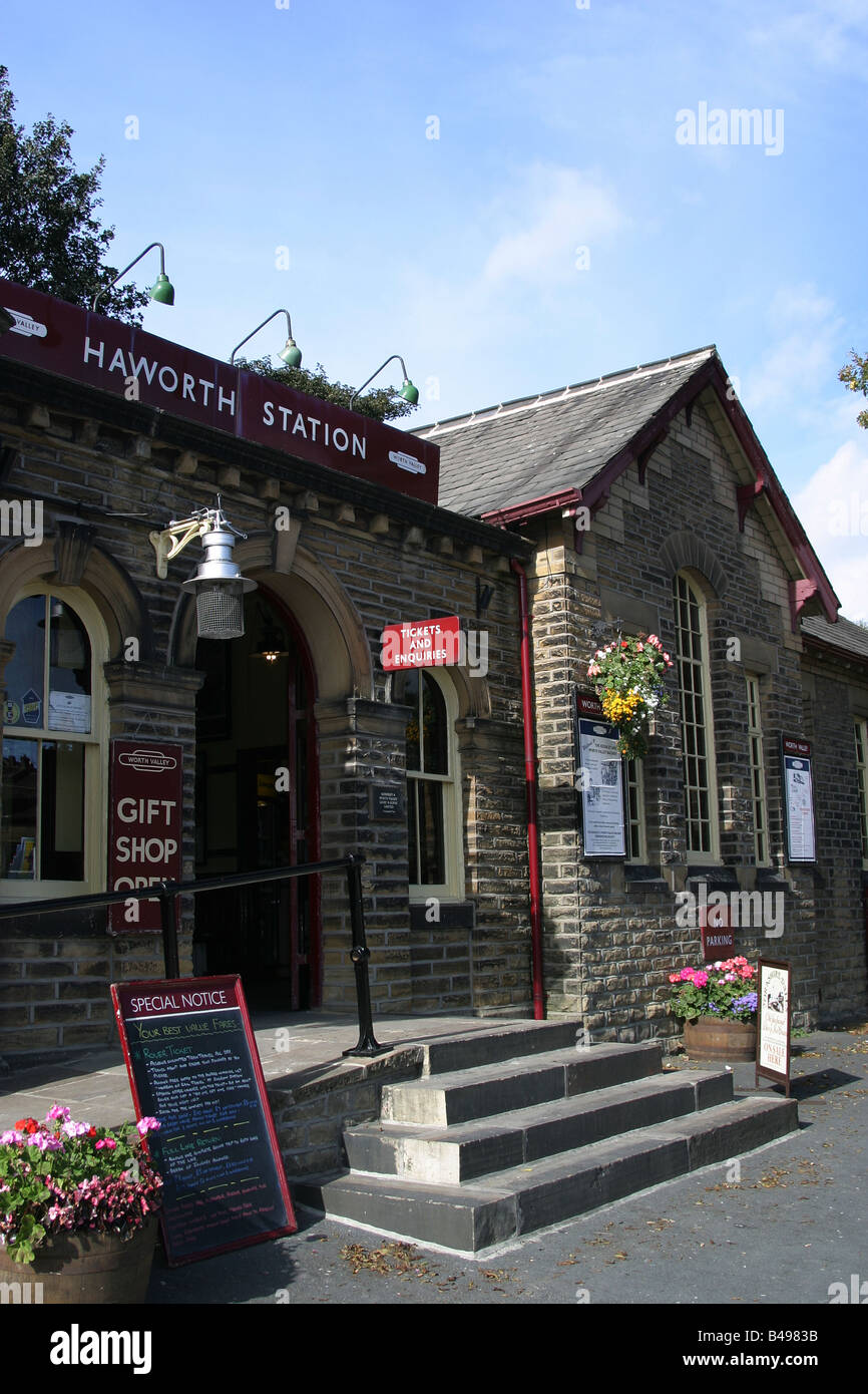 Haworth Railway Station, Haworth, Yorkshire, UK Stock Photo - Alamy