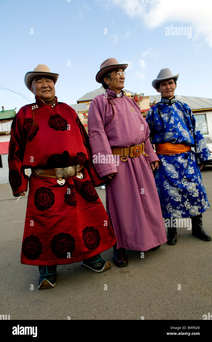Mongol men wearing traditional robes and boots Stock Photo - Alamy