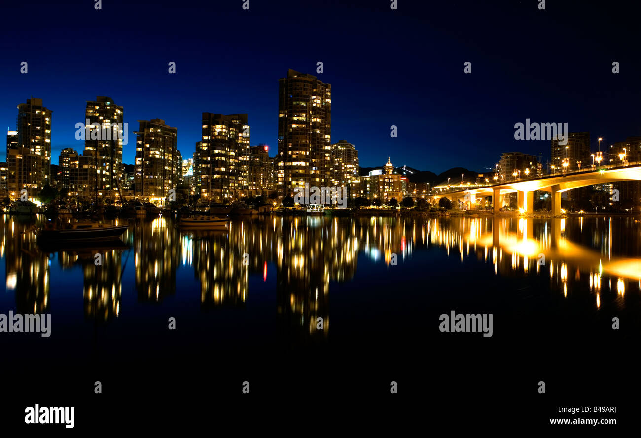 Vancouver city skyline at dusk, British Columbia, Canada Stock Photo ...