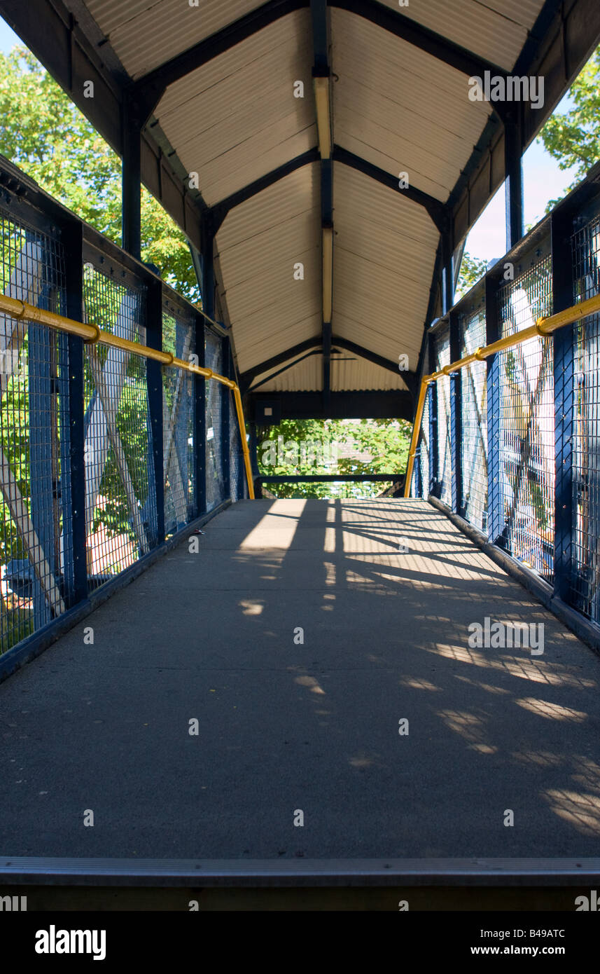 Maze hill train station hi-res stock photography and images - Alamy