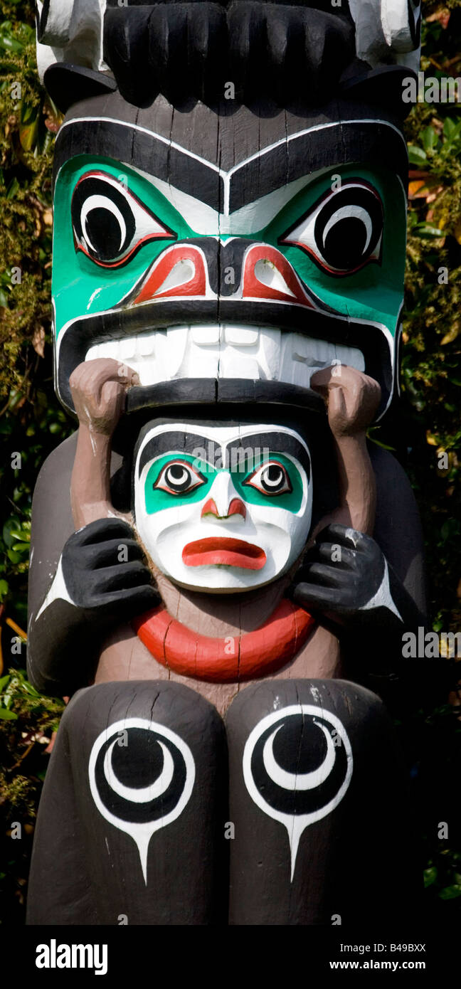Totem poles canada hi-res stock photography and images - Alamy
