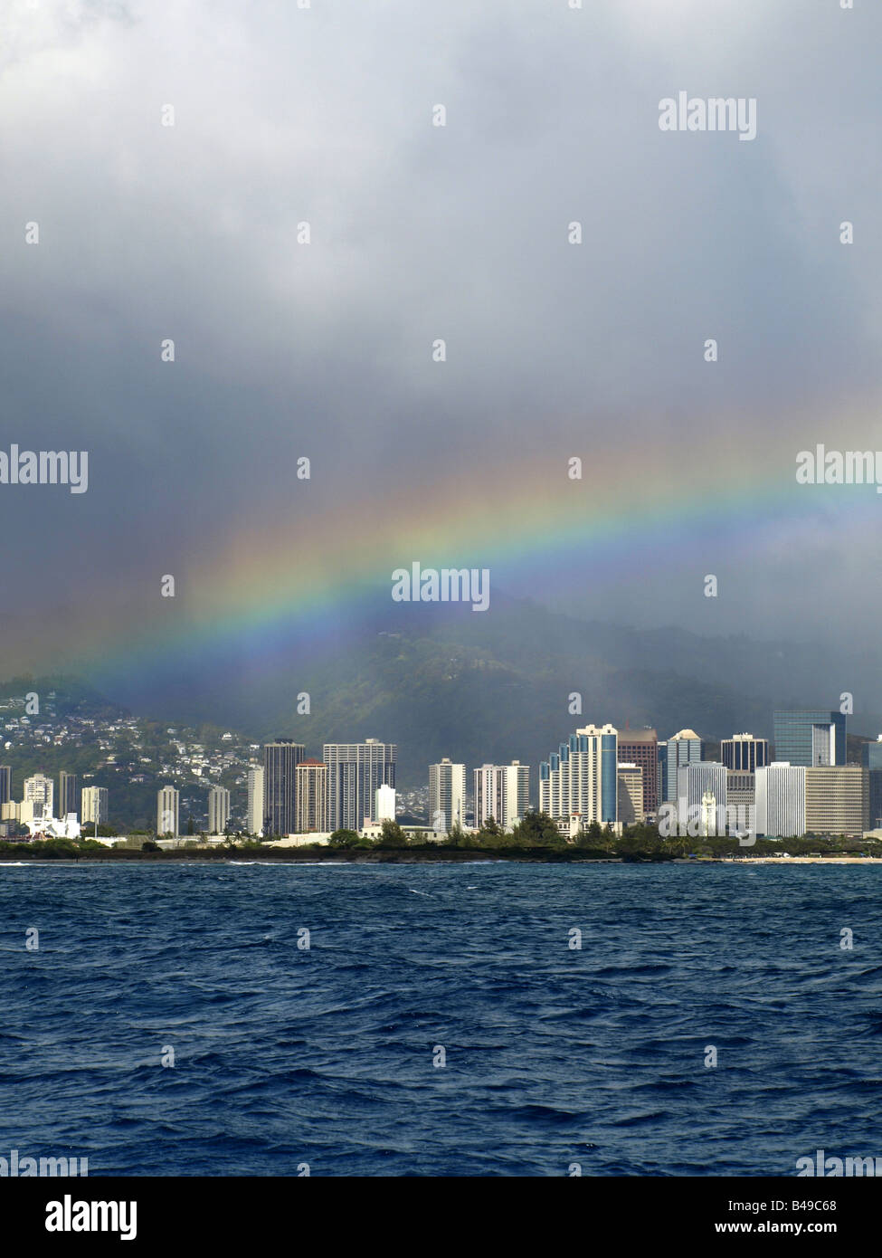Oahu rainbow horizontal hi-res stock photography and images - Alamy