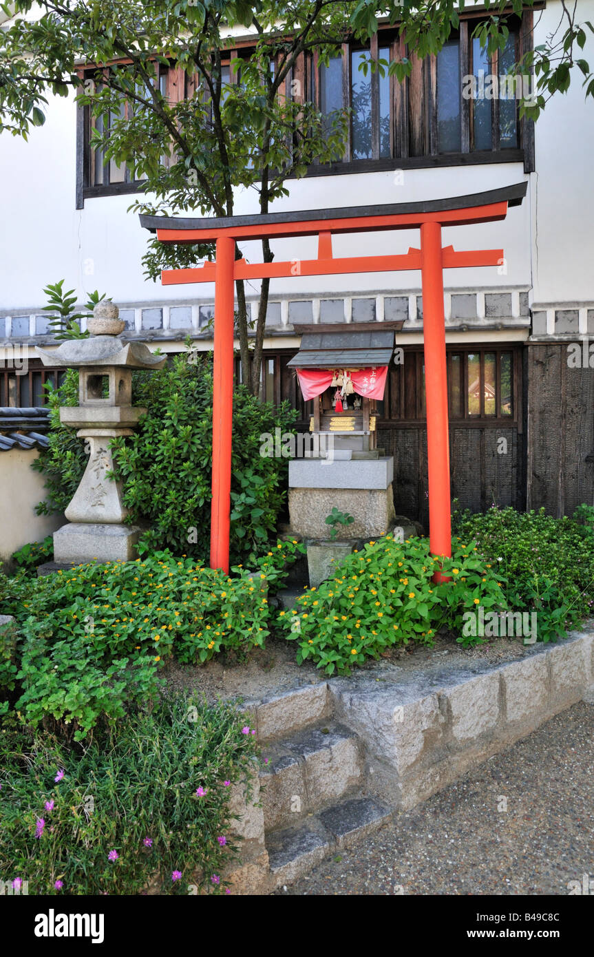 Shinto garden hi-res stock photography and images - Alamy