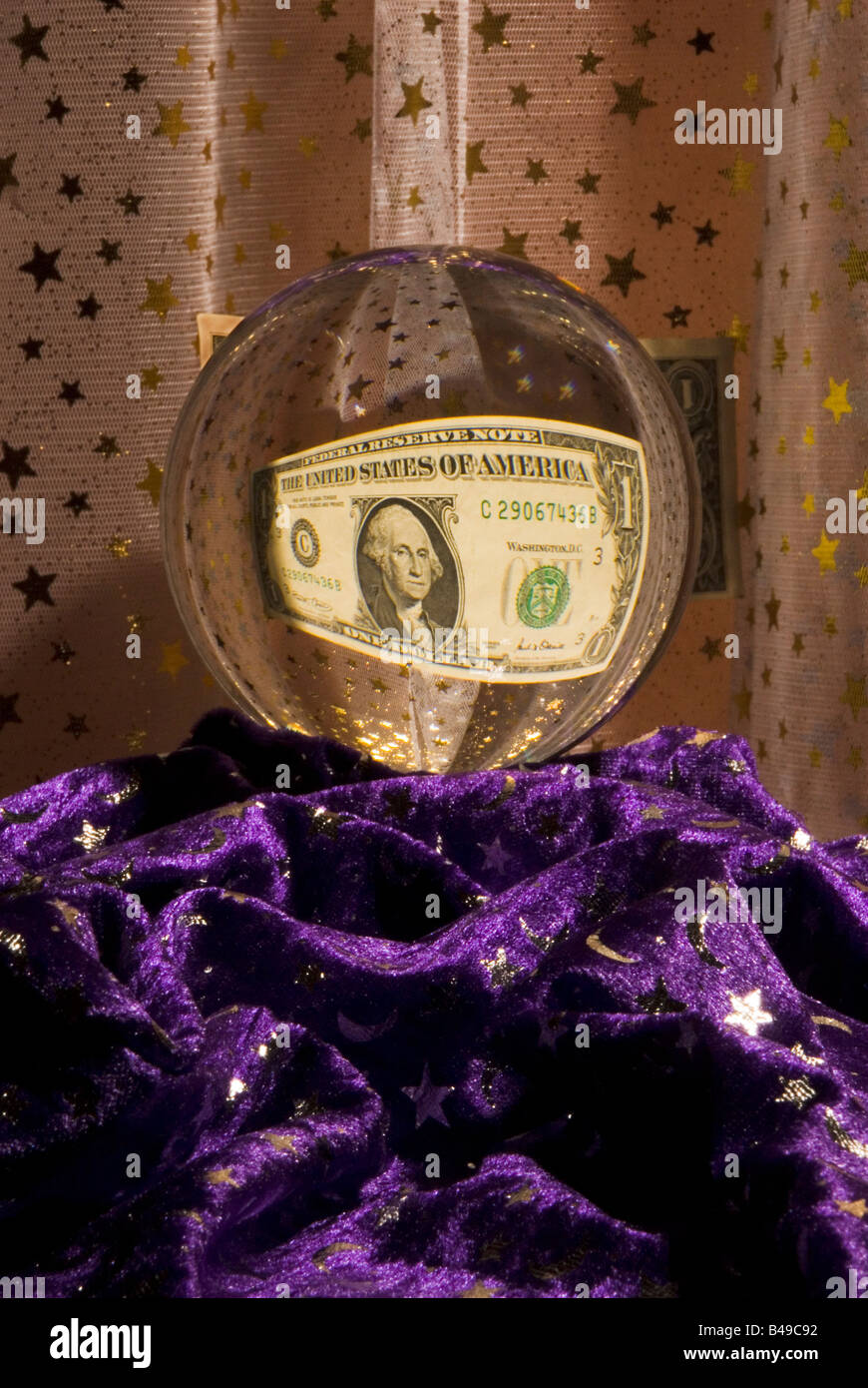 Crystal ball future hi-res stock photography and images - Alamy