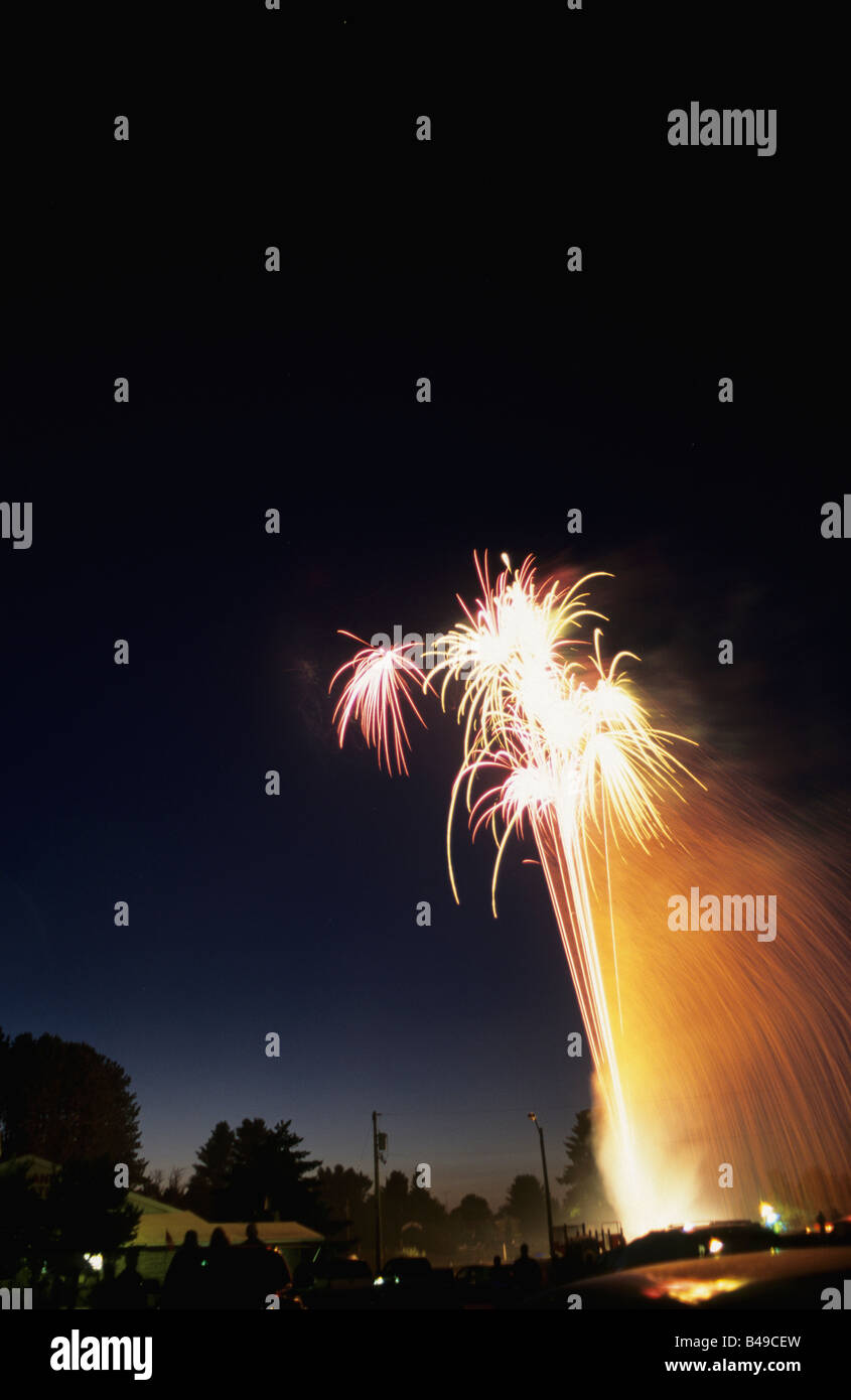 Kids watching fireworks hi-res stock photography and images - Alamy