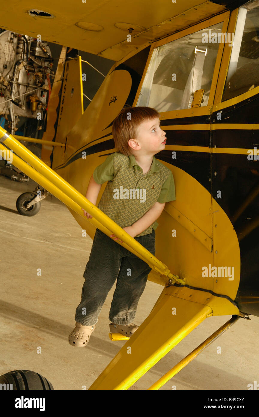Small plane cockpit people hi-res stock photography and images - Alamy