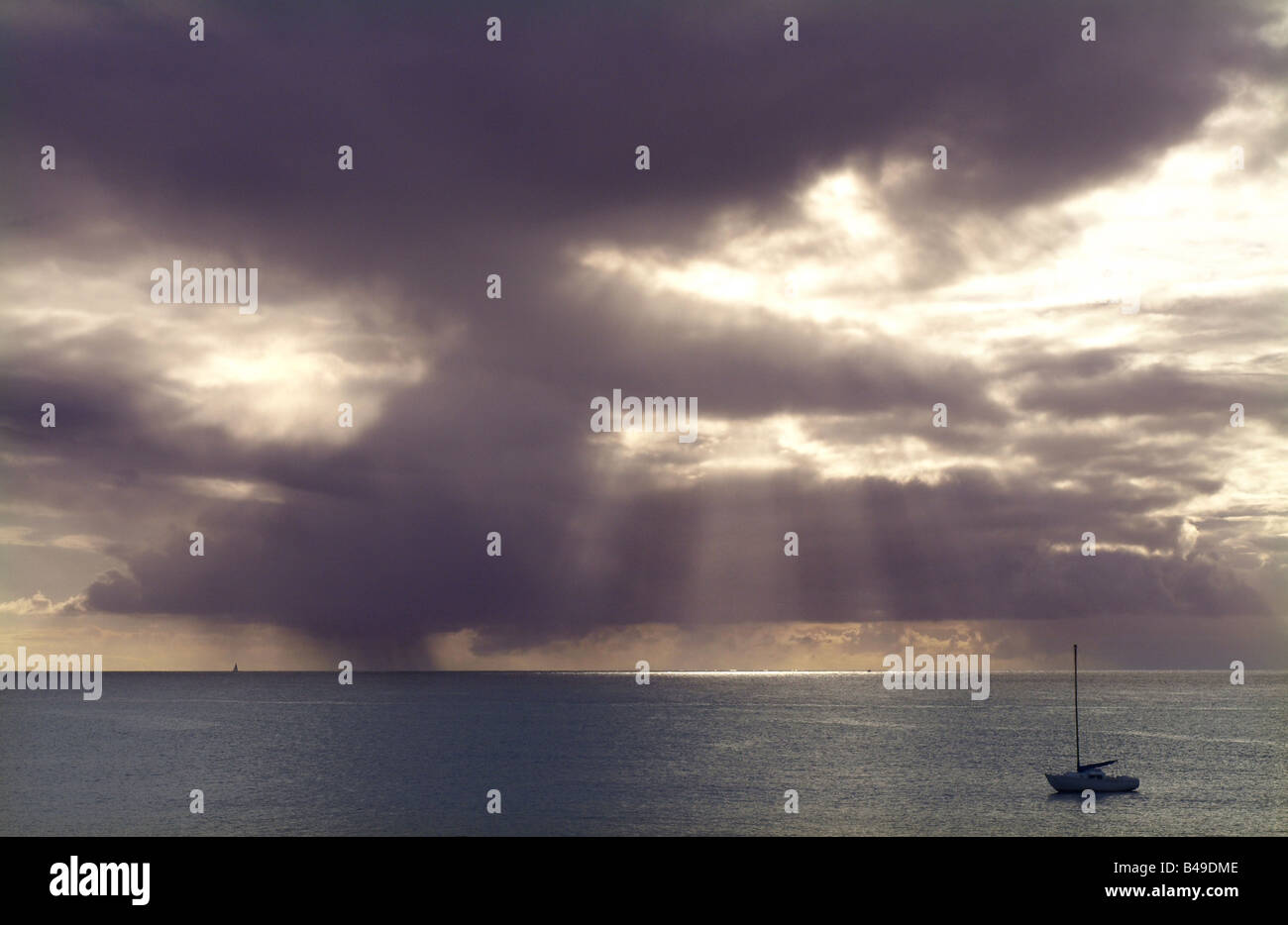 Rain over the ocean hi-res stock photography and images - Alamy