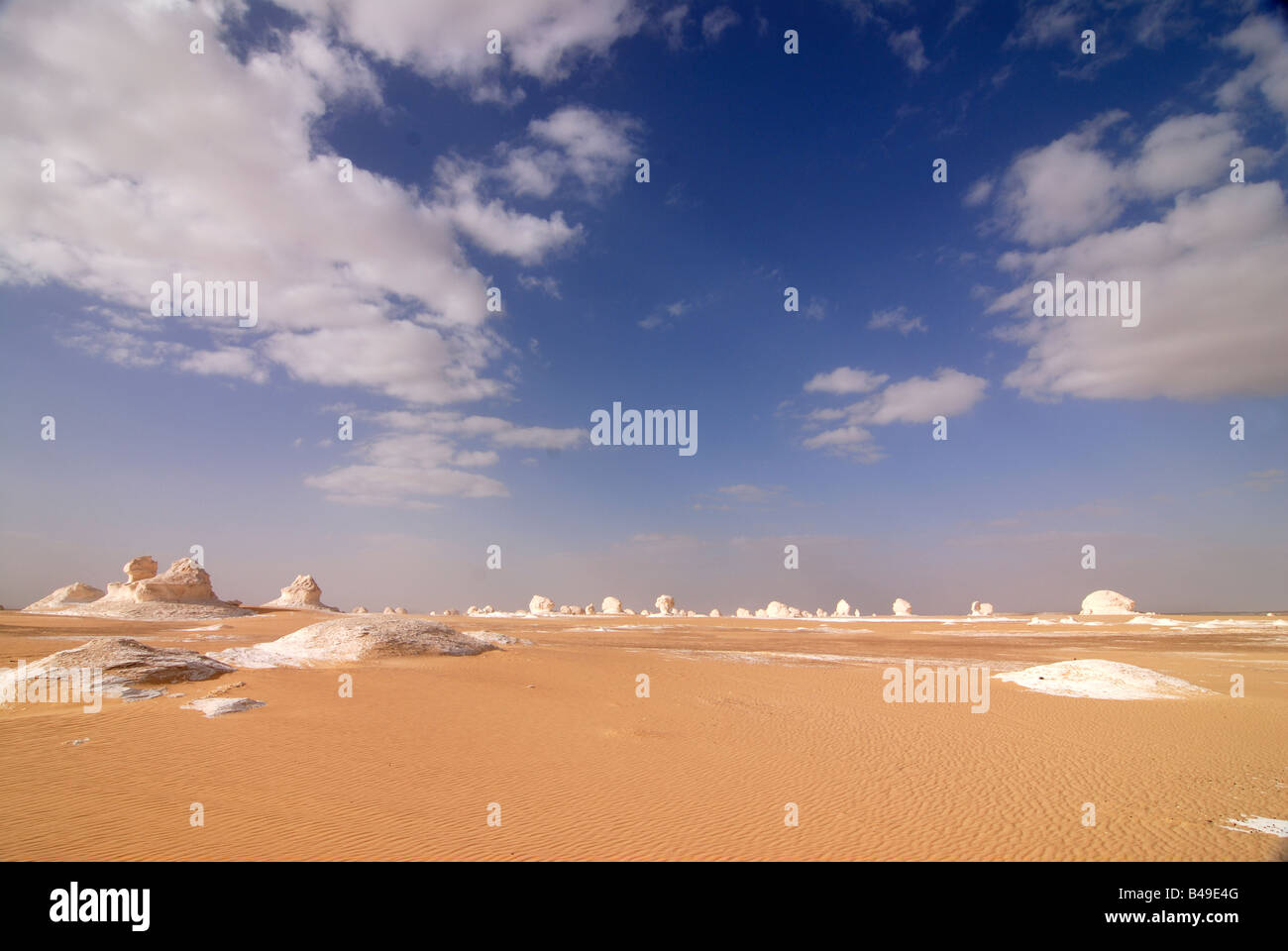 Rock formation white desert Egypt Stock Photo - Alamy