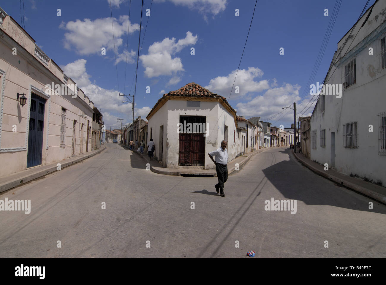 Two roads crossing, Camguey, Cuba Stock Photo - Alamy