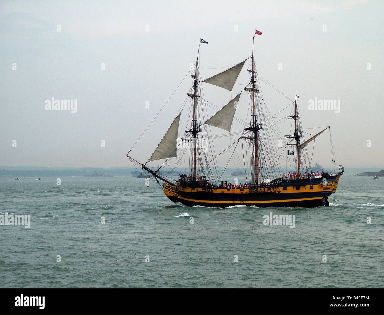 Old ship sail hi-res stock photography and images - Alamy