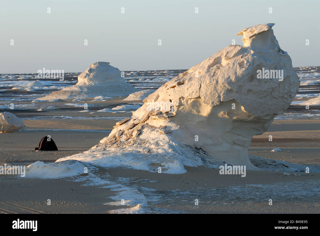 White desert egypt hi-res stock photography and images - Alamy
