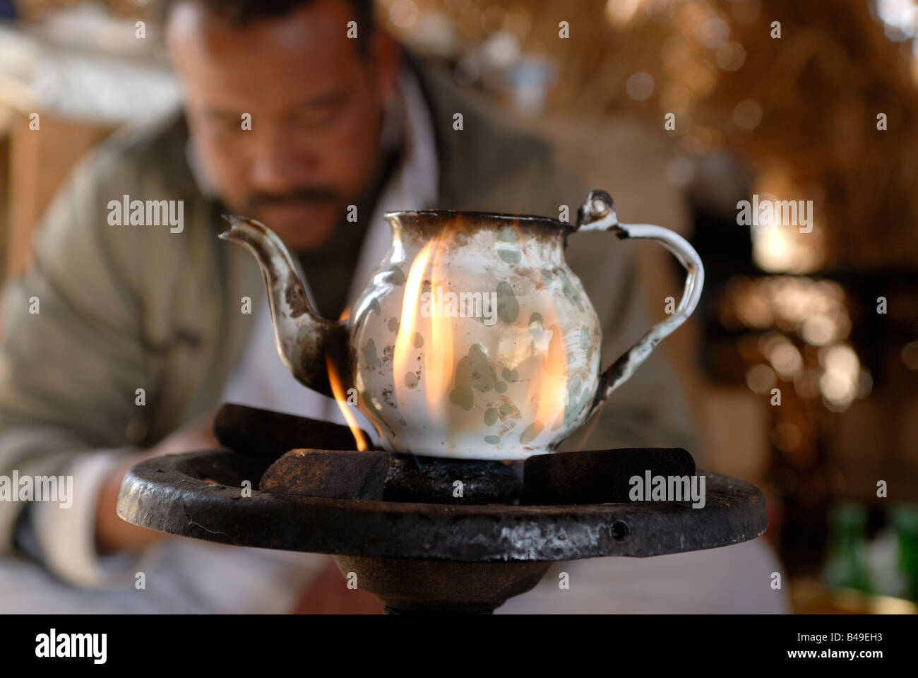 Bedouine preparing Tea Siwa Egypt Stock Photo - Alamy