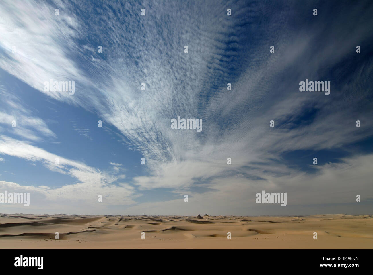 Sahara desert in western Egypt Stock Photo - Alamy