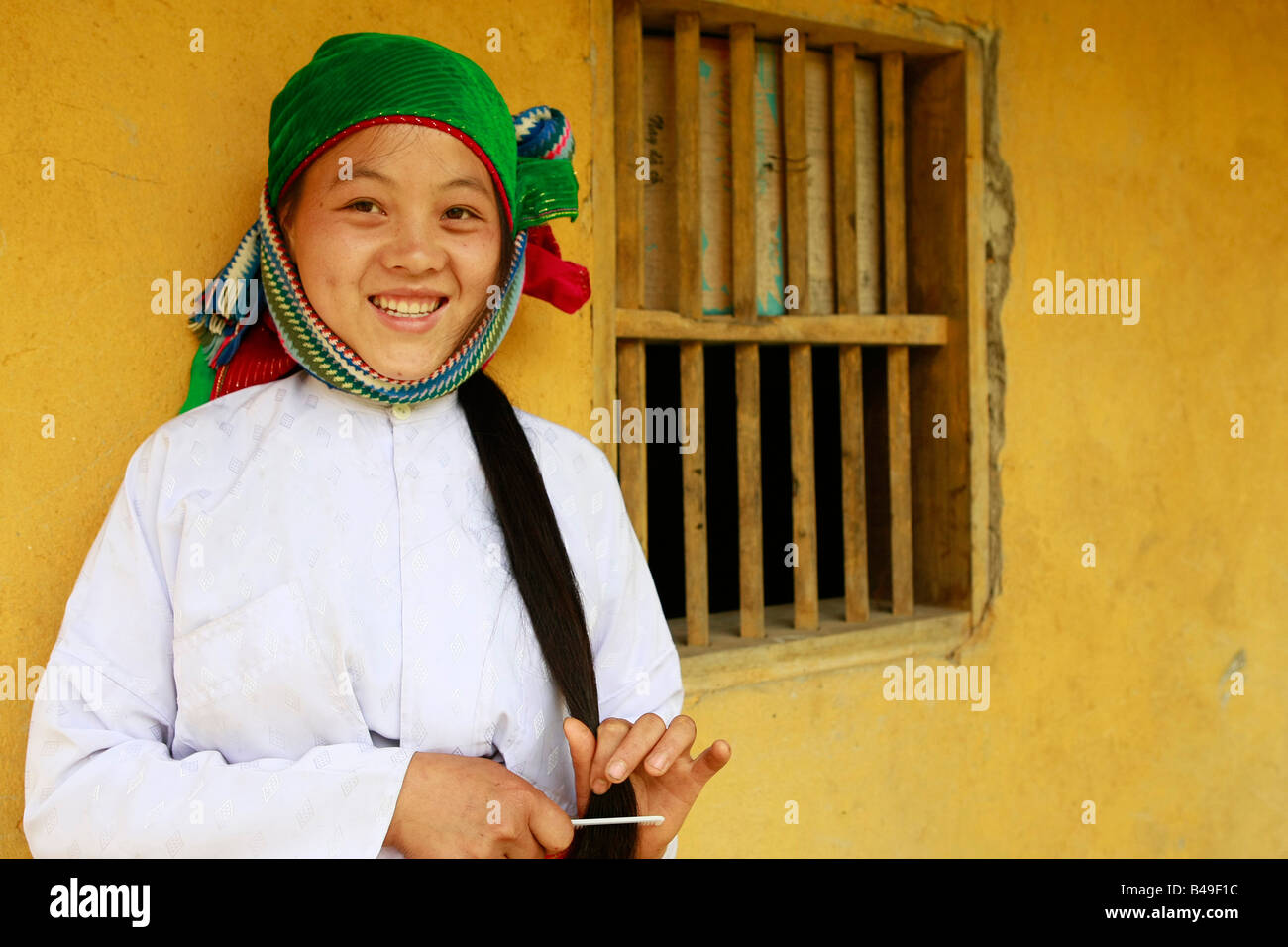 White Hmong tribeswoman at the village of Pho Lao, Dong Van Plateau ...