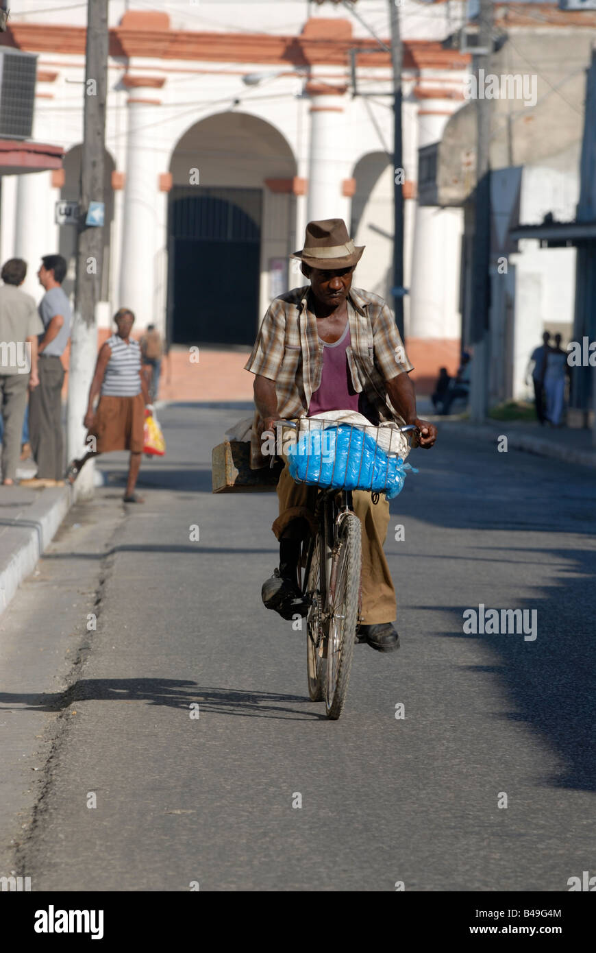 Mann on his bicycle Camaguey Cuba Stock Photo - Alamy