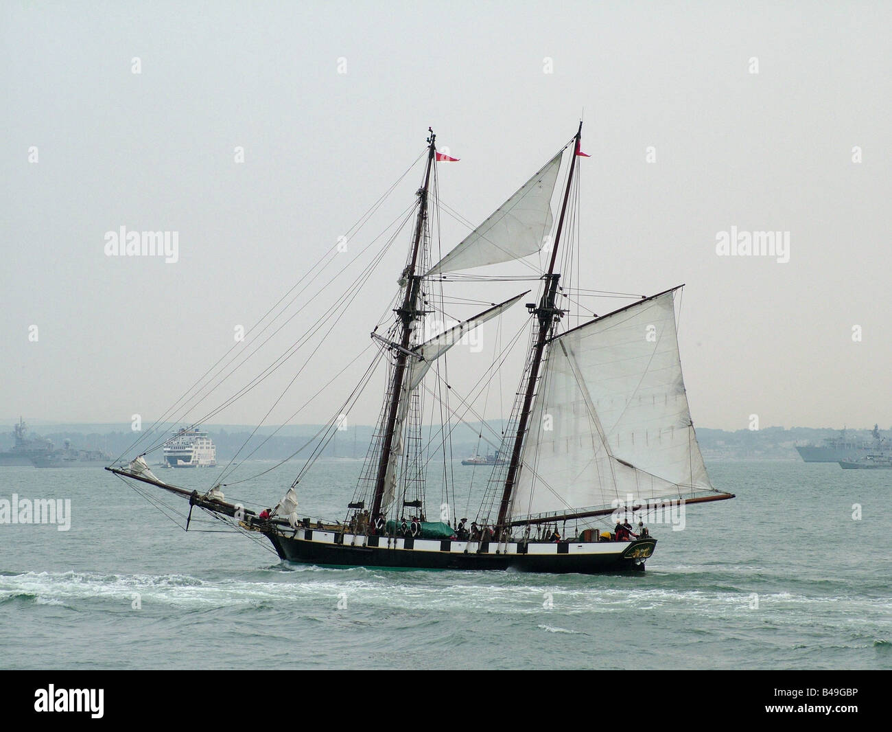 Sloop of war frigate hi-res stock photography and images - Alamy