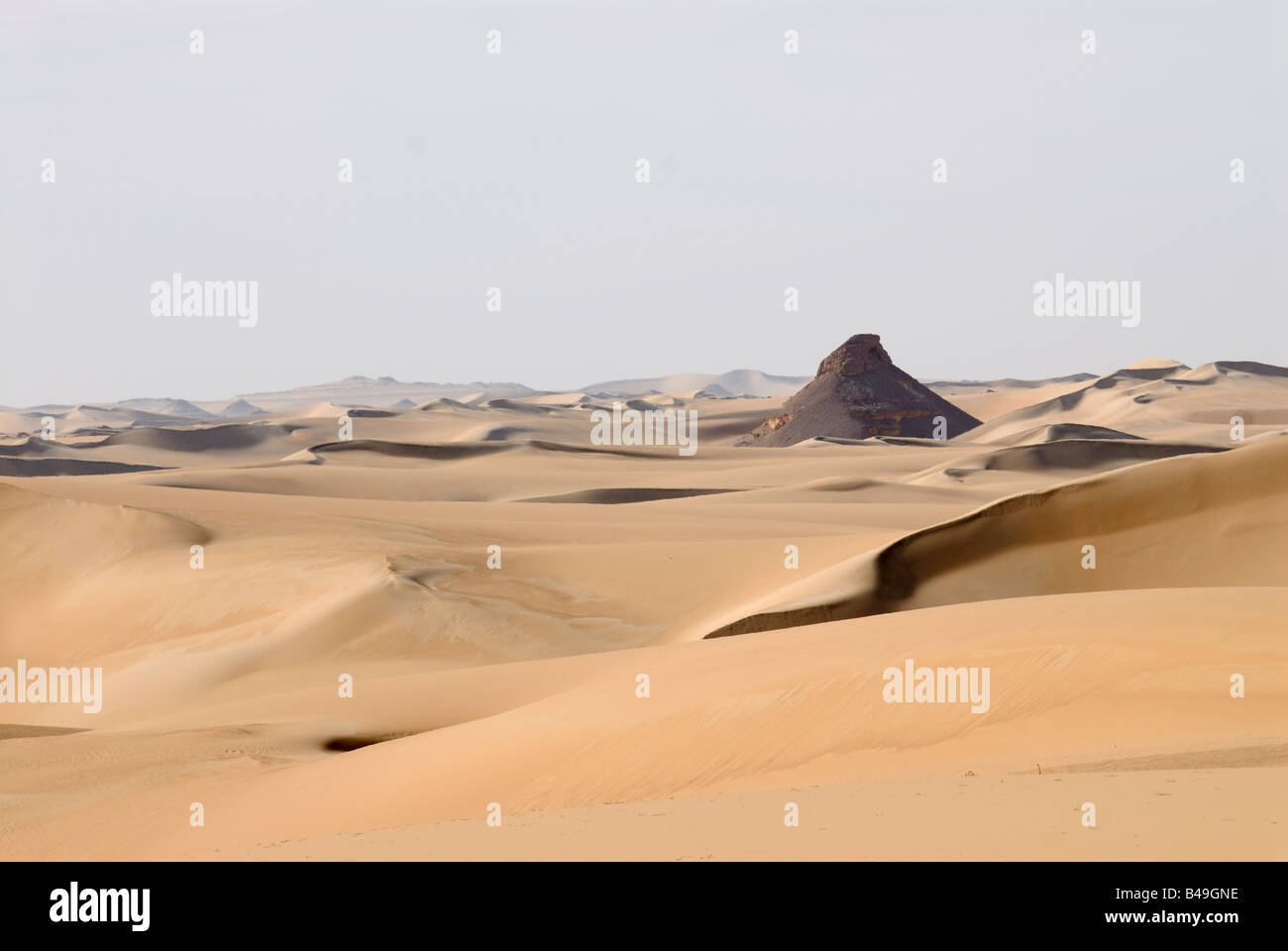Sahara desert in western Egypt Stock Photo - Alamy