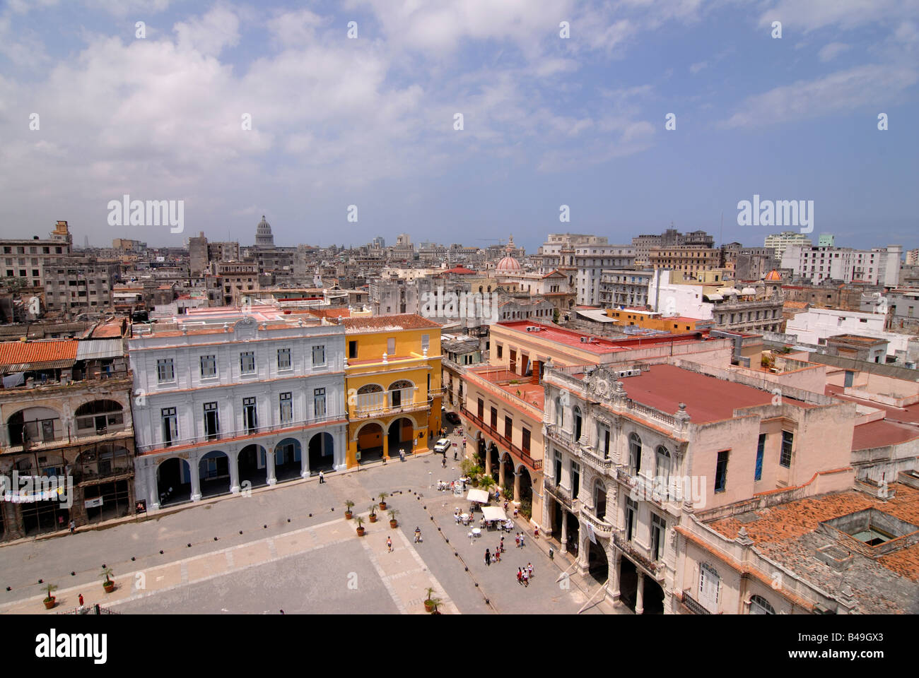 Patio city havana cuba hi-res stock photography and images - Alamy