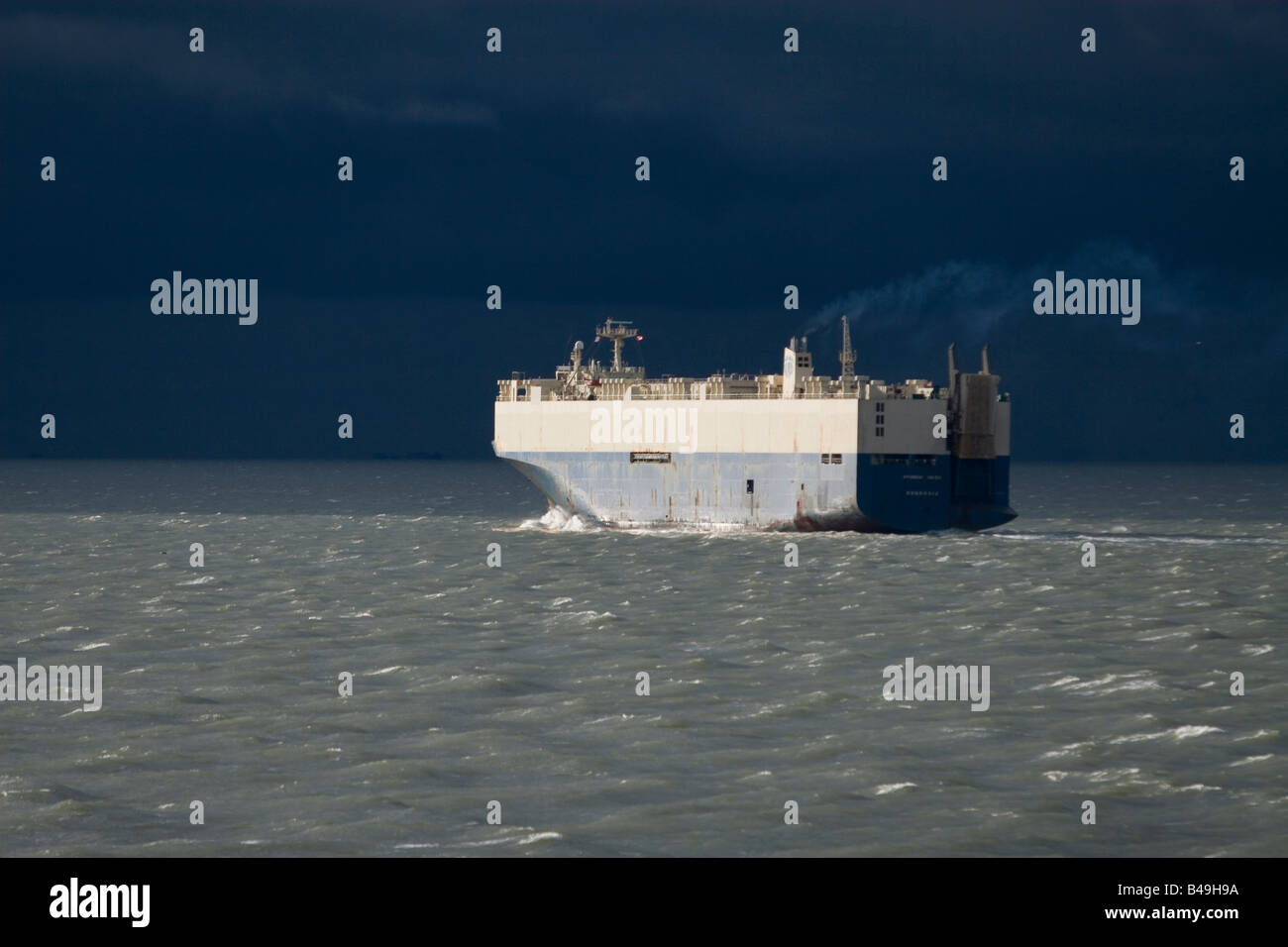 A cargo ship Stock Photo - Alamy