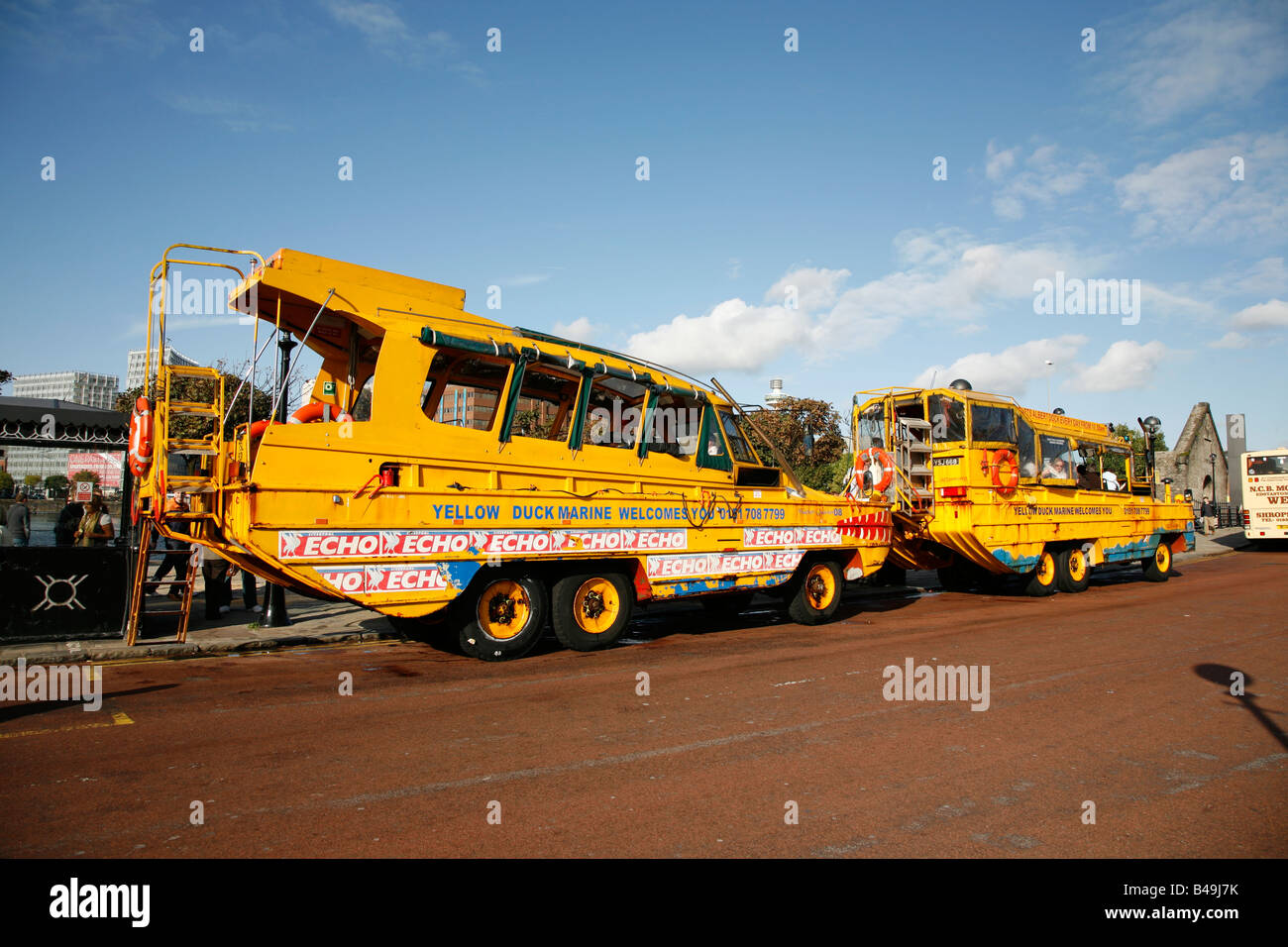 2 amphibious vehicles hi-res stock photography and images - Alamy