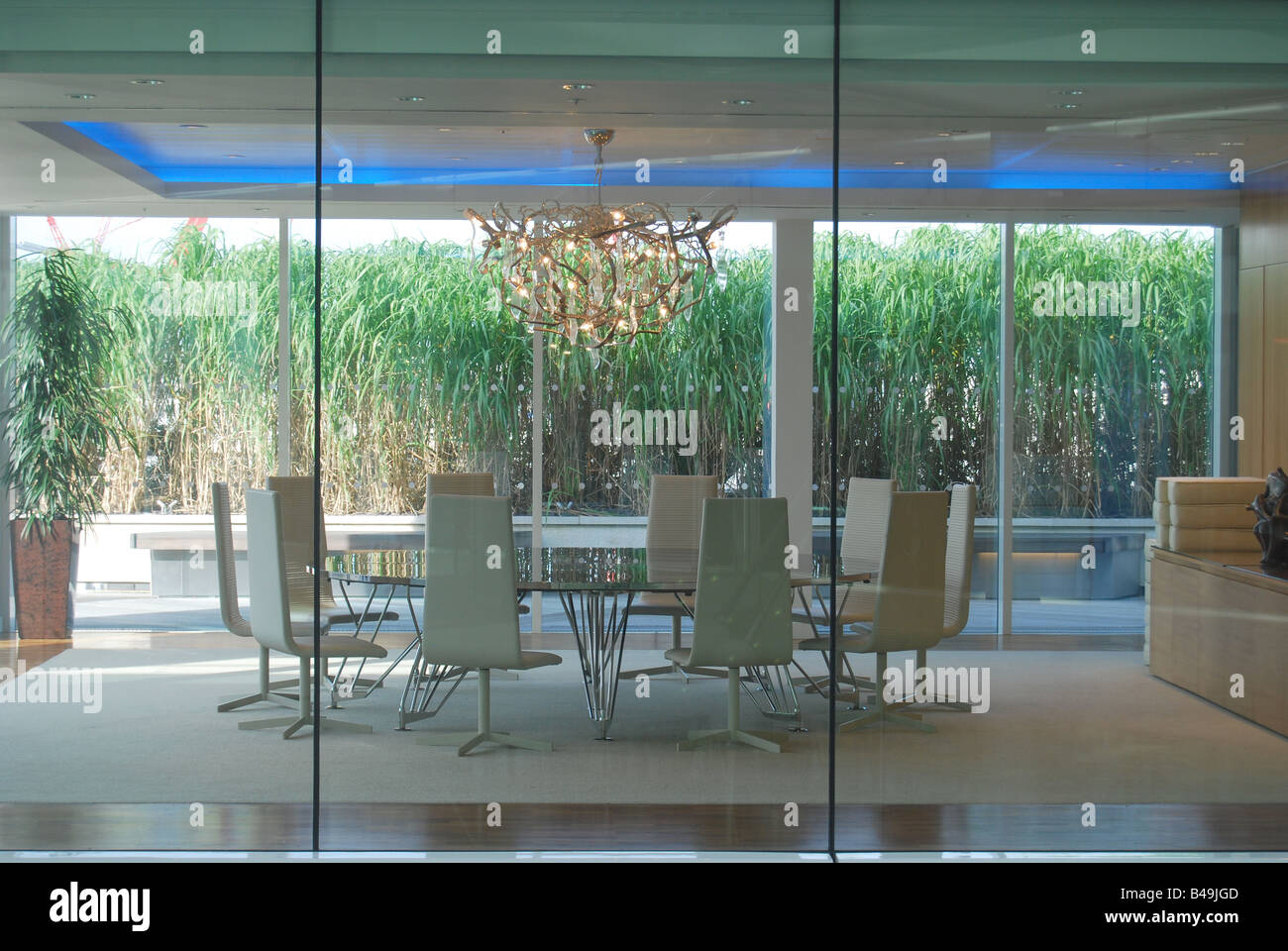 100 Victoria Embankment Unilever house Stock Photo - Alamy