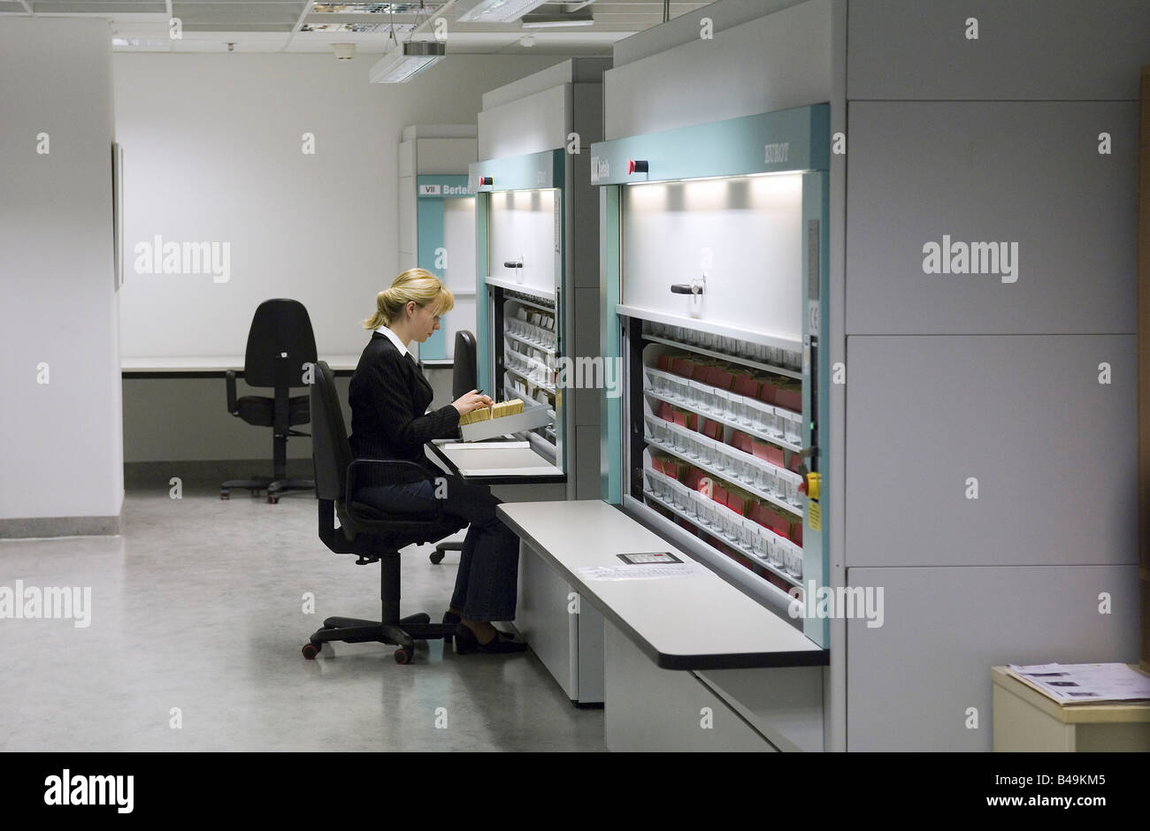 Mfs symbol hi-res stock photography and images - Alamy