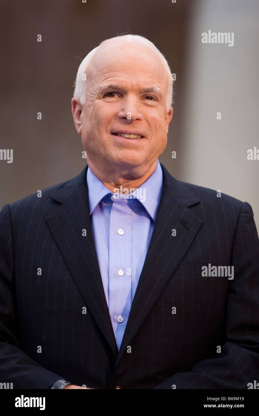 John mccain hi-res stock photography and images - Alamy