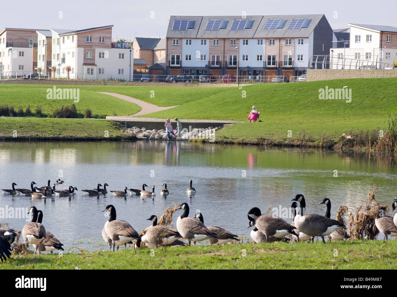 Lakeview Housing Estate Milton Keynes Buckinghamshire Stock Photo - Alamy