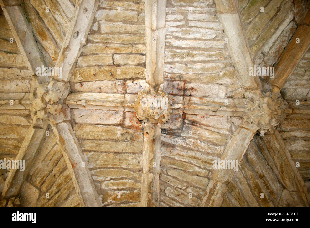 Old ruins of minster lovell hall hi-res stock photography and images ...