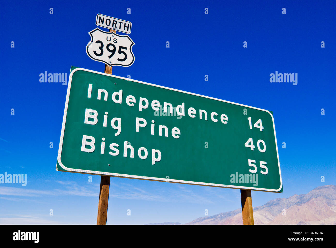 United states road signs miles High Resolution Stock Photography and ...