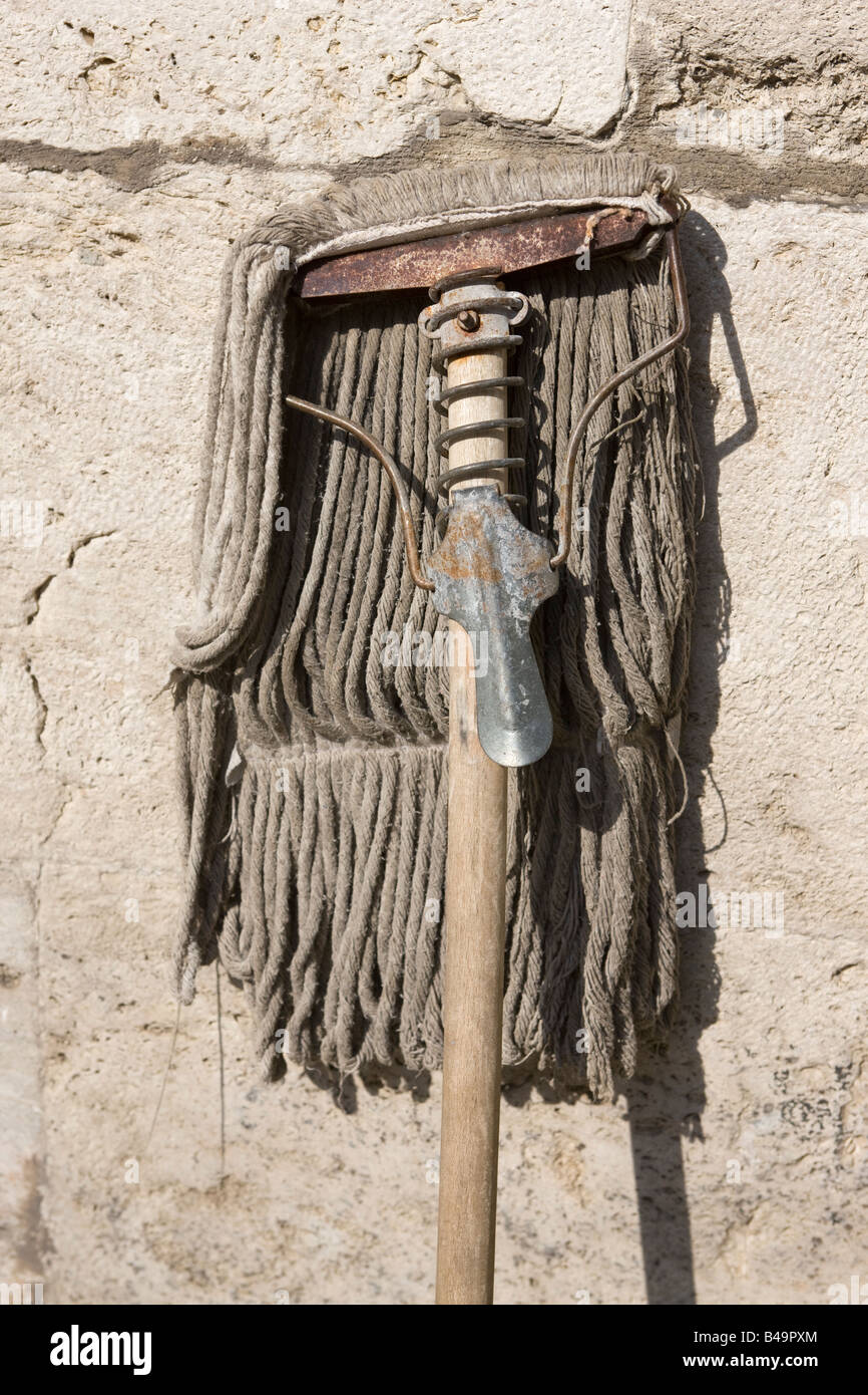 Mop handle hi-res stock photography and images - Alamy