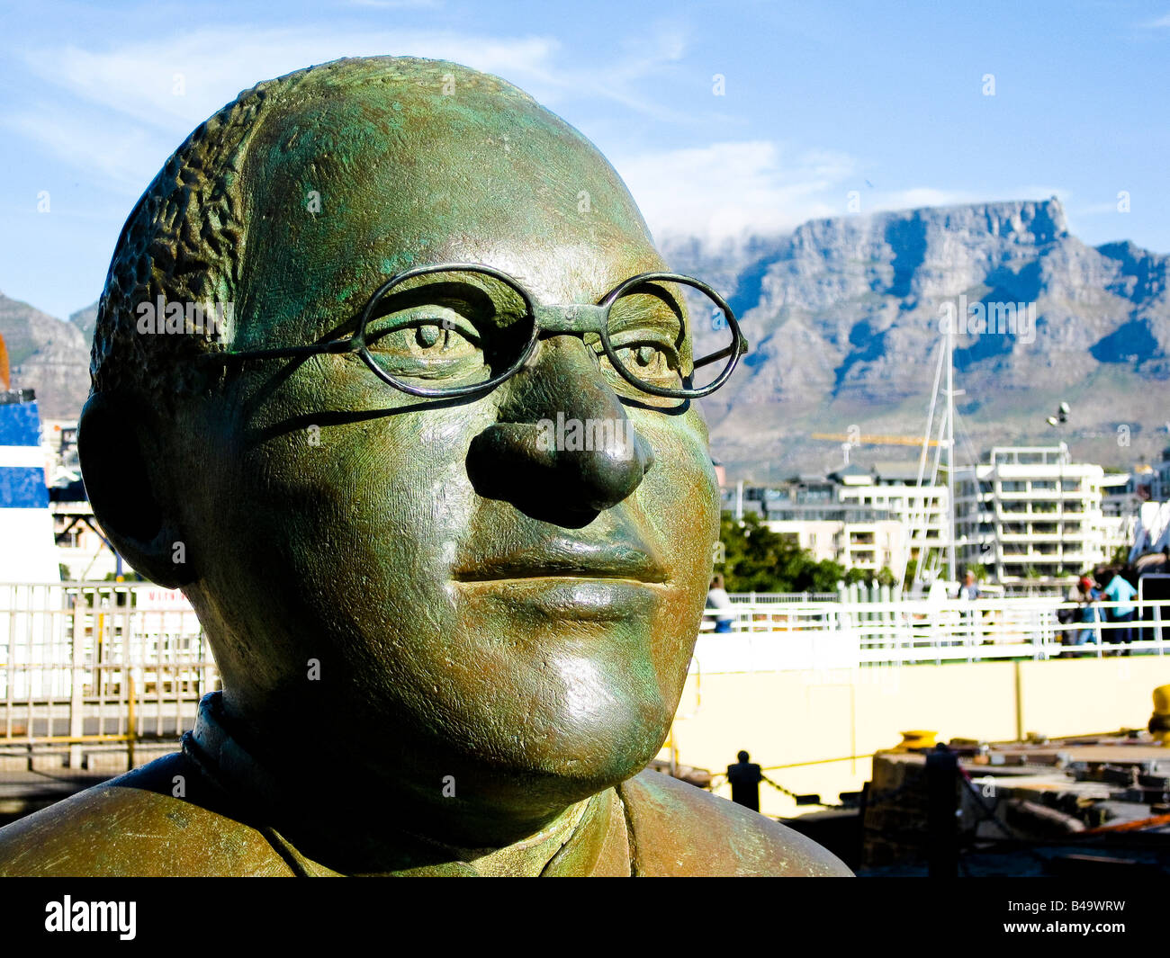 Bishop desmond tutu hi-res stock photography and images - Alamy