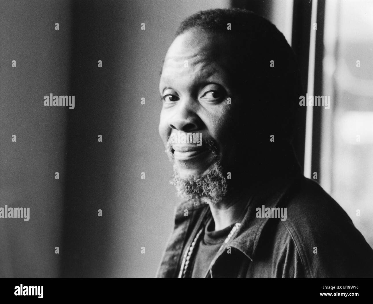 1945 is an american singer hi-res stock photography and images - Alamy