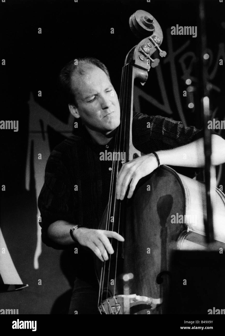 Bassist scott Black and White Stock Photos & Images - Alamy