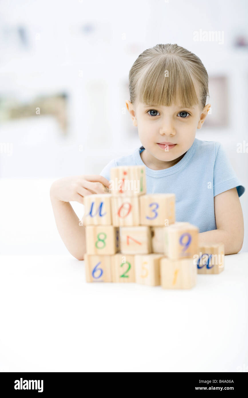 Abc kids blocks hi-res stock photography and images - Alamy