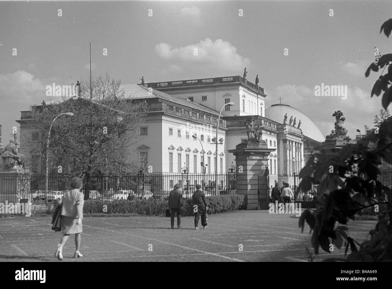 geography/travel, Germany, Berlin, State Opera, exterior view, Unter ...