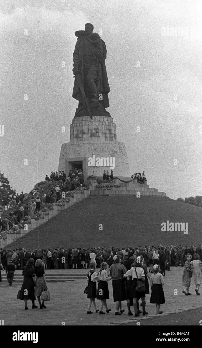 geography/travel, Germany, Berlin, monuments, Soviet War Memorial ...