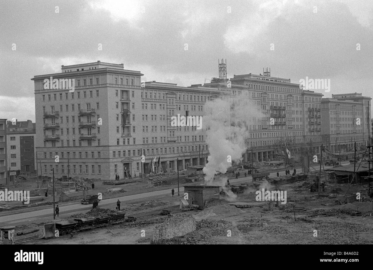 Berlin 1952 hi-res stock photography and images - Alamy