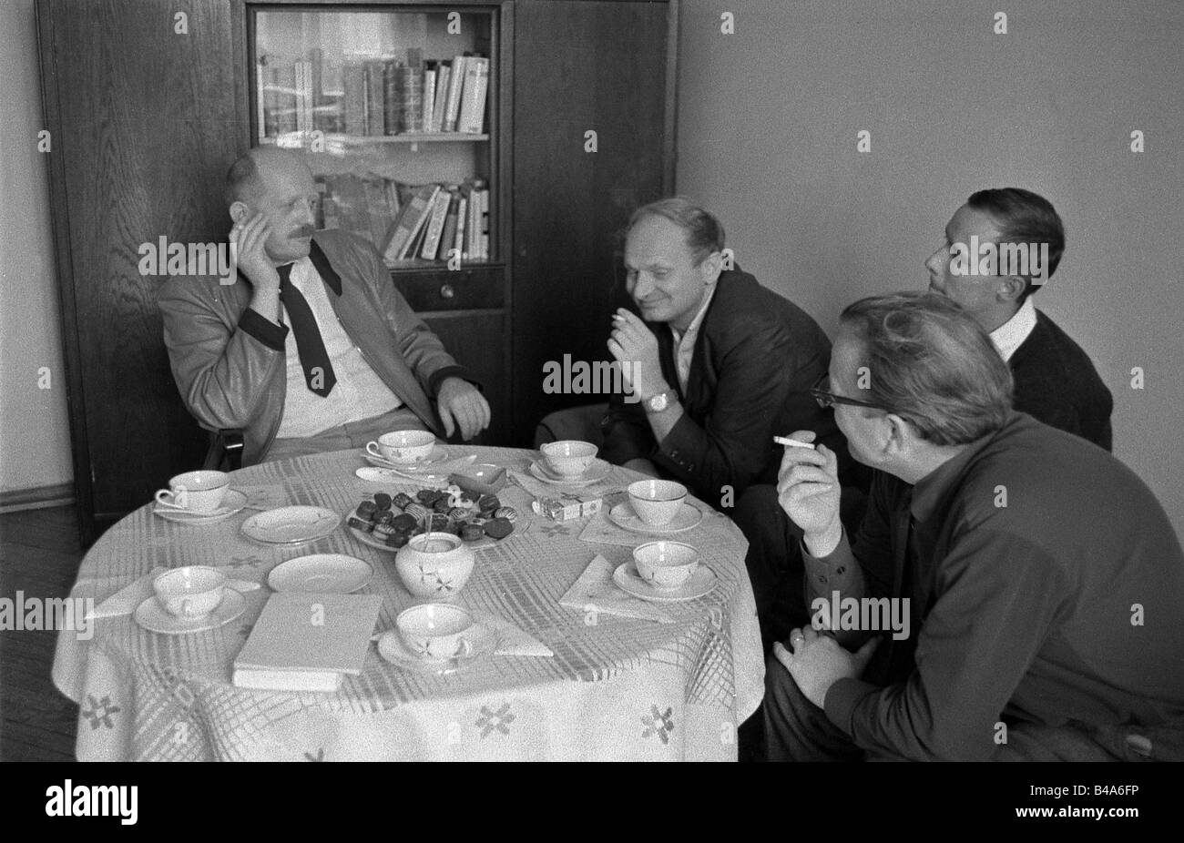 July 1964 1960s hi-res stock photography and images - Alamy