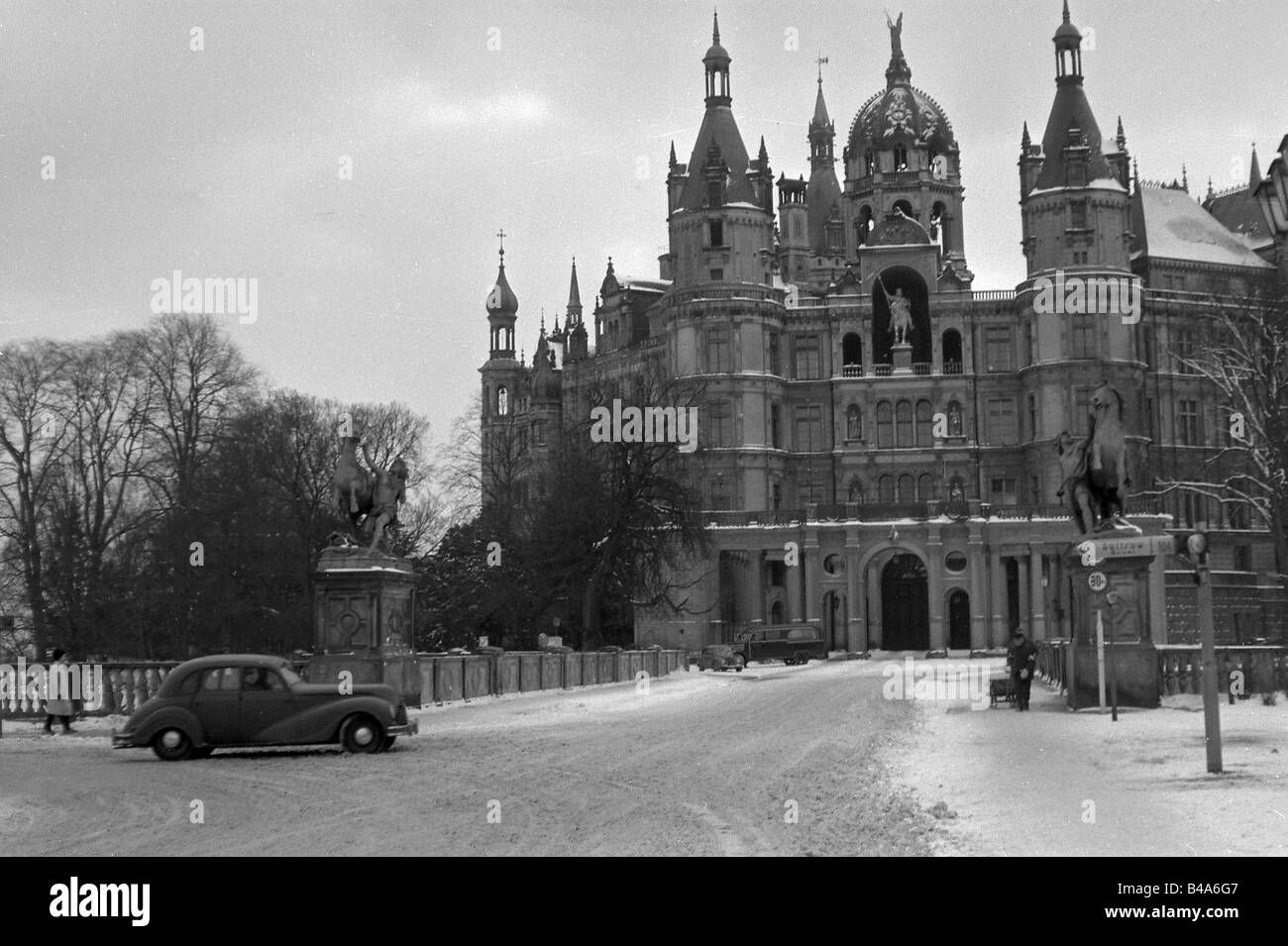 Germany snow 1960s Black and White Stock Photos & Images - Alamy