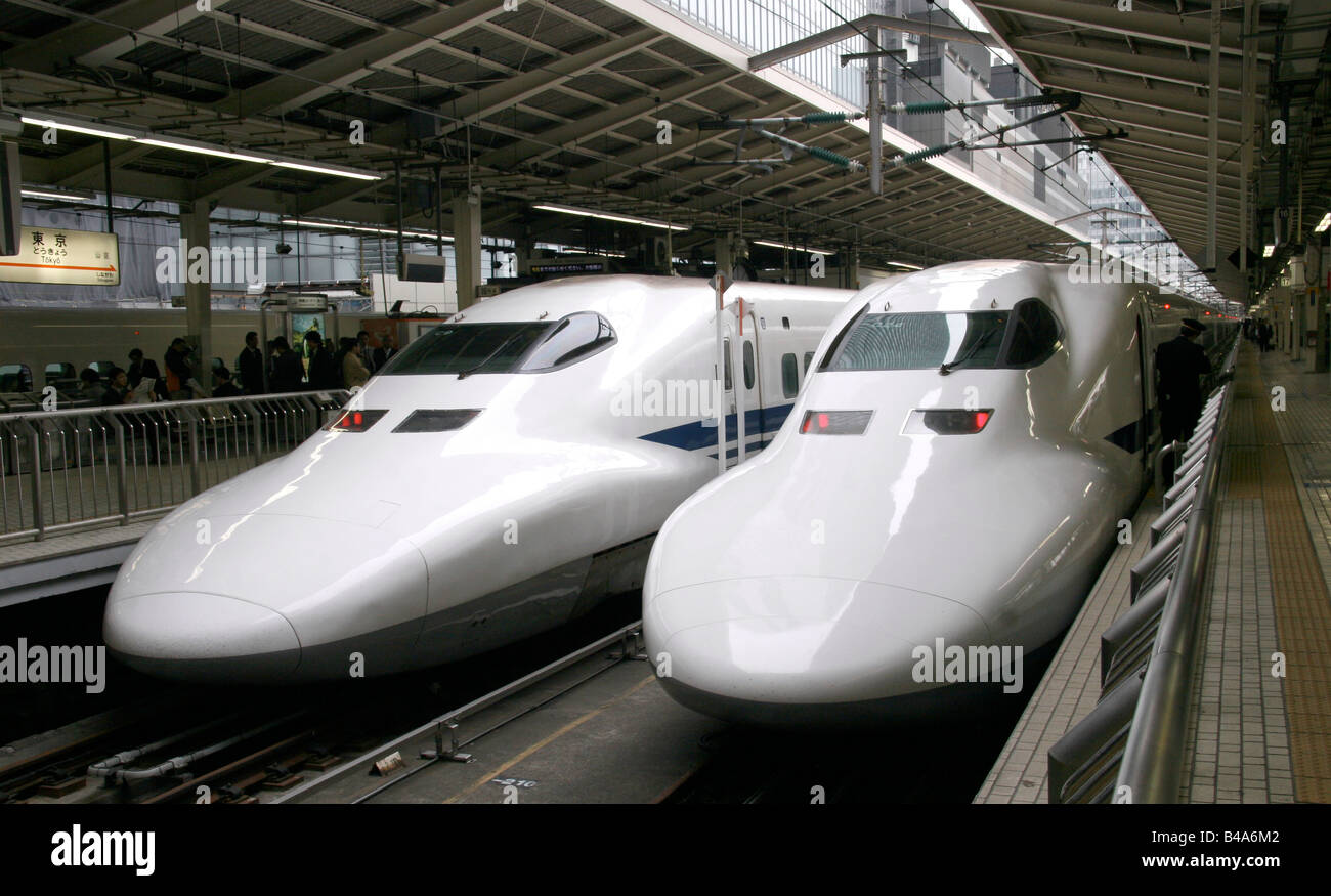 Shinkansen high speed Bullet Trains, Tokyo, Japan Stock Photo - Alamy