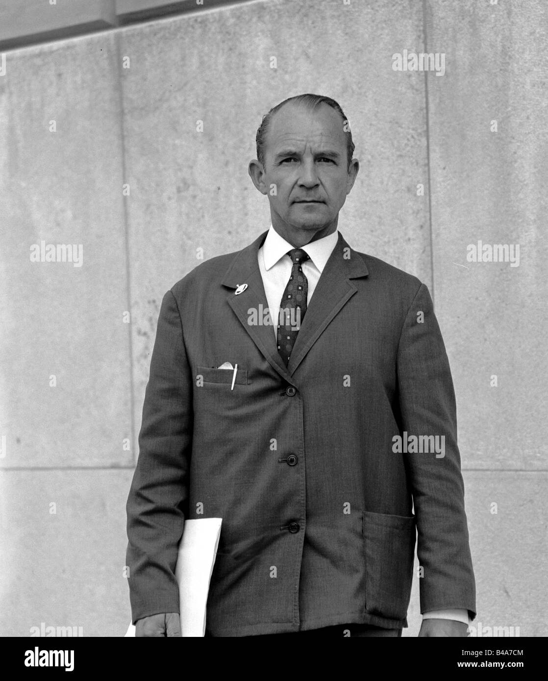 Flying saucer 1960s Black and White Stock Photos & Images - Alamy