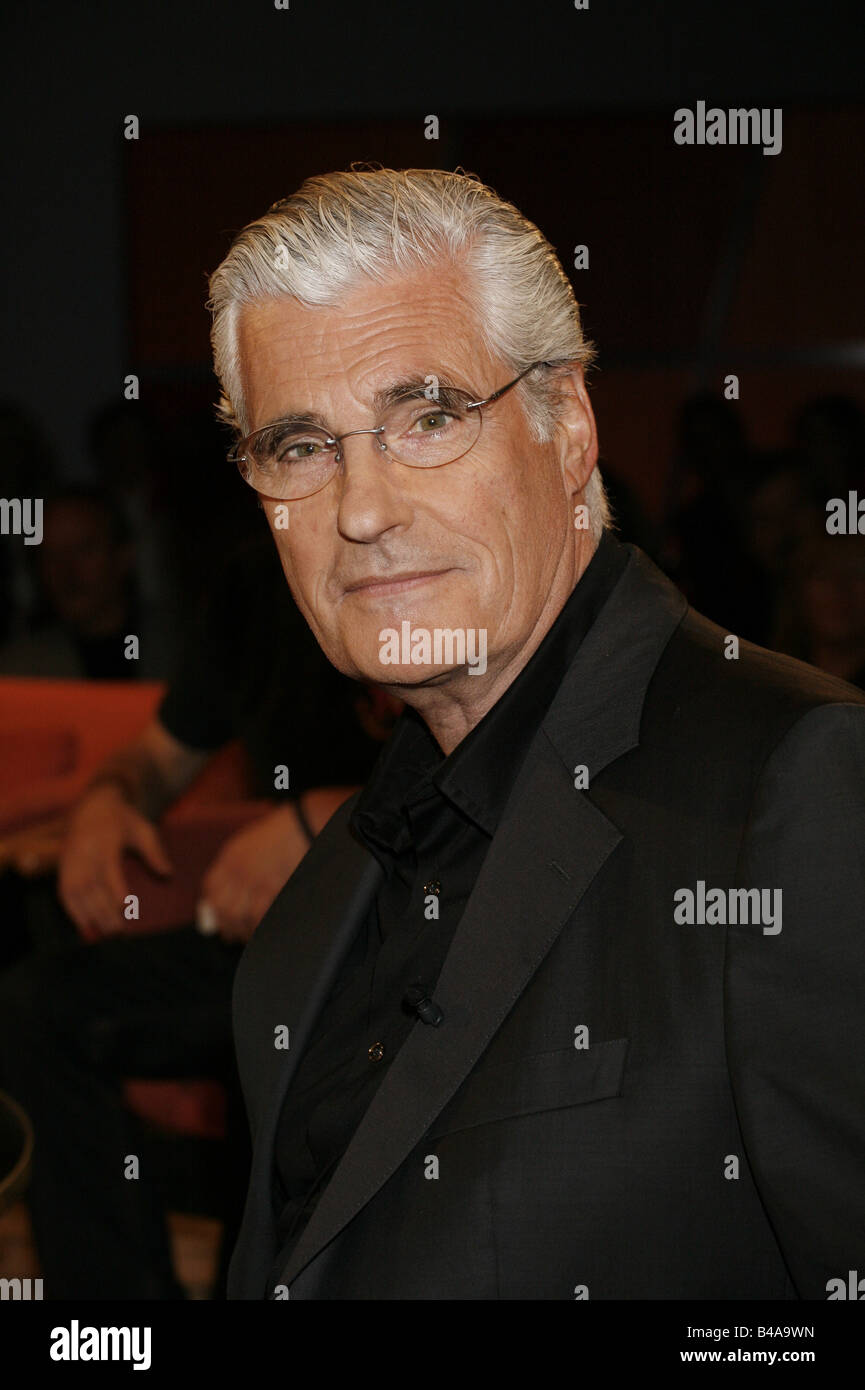 Mischa Davis's Instagram, Twitter & Facebook on IDCrawl