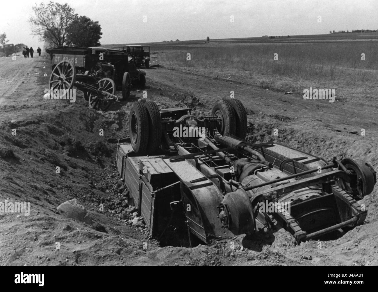 events, Second World War / WWII, Russia 1941, destroyed Soviet lorries ...