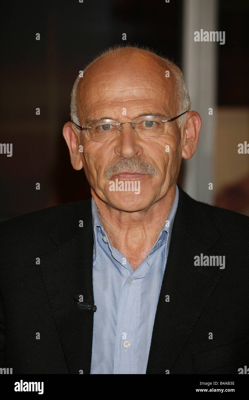 Wallraff hi-res stock photography and images - Alamy